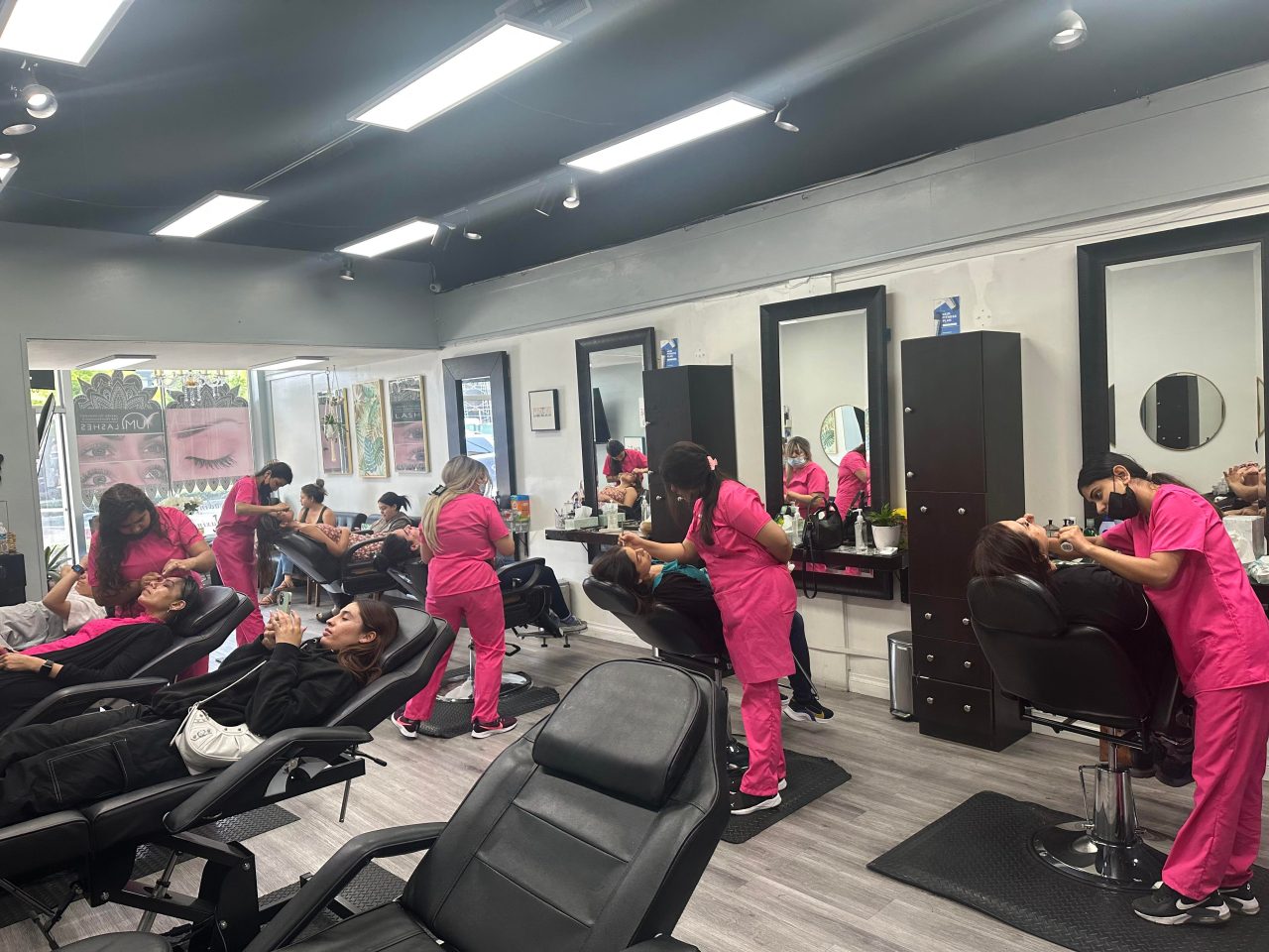 Signature Brows, Lashes & Skin Studio - Signature Brows Downy