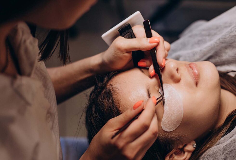 Lash Extensions vs. Falsies for Downey Clients: Everything You Need to Know - Signature Brows ...